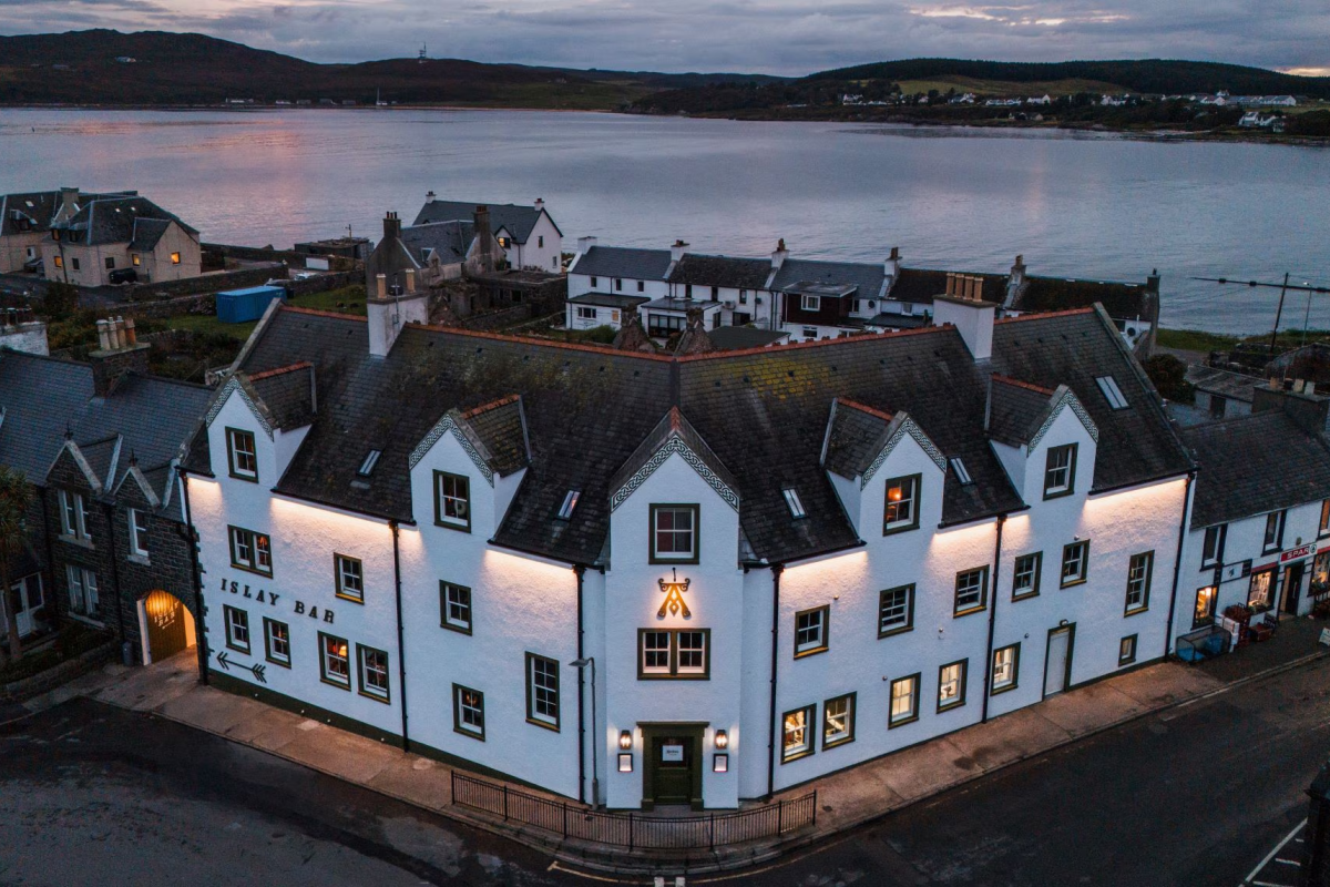 Ardbeg Whisky Experience: Taste Islay's Finest - Luxe Beat Magazine