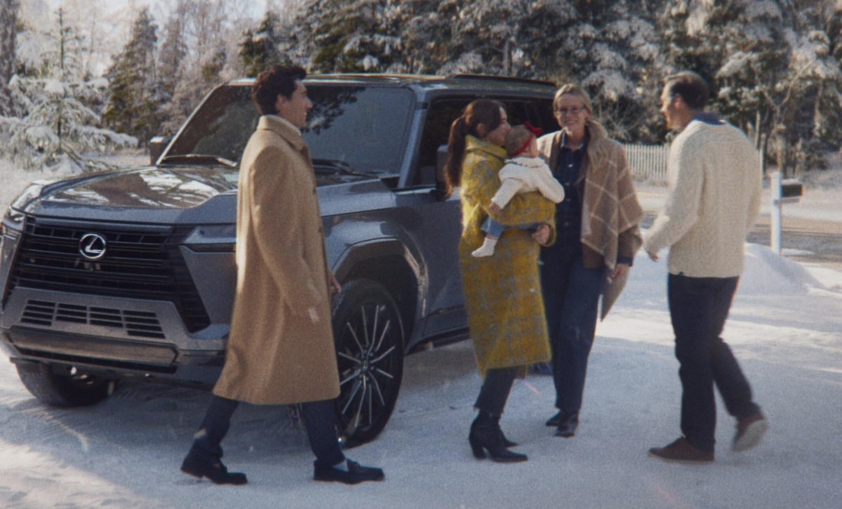 Lexus December To Remember Holiday Tale Comes Alive - Luxe Beat Magazine