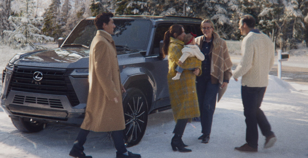 Lexus December To Remember Holiday Tale Comes Alive - Luxe Beat Magazine
