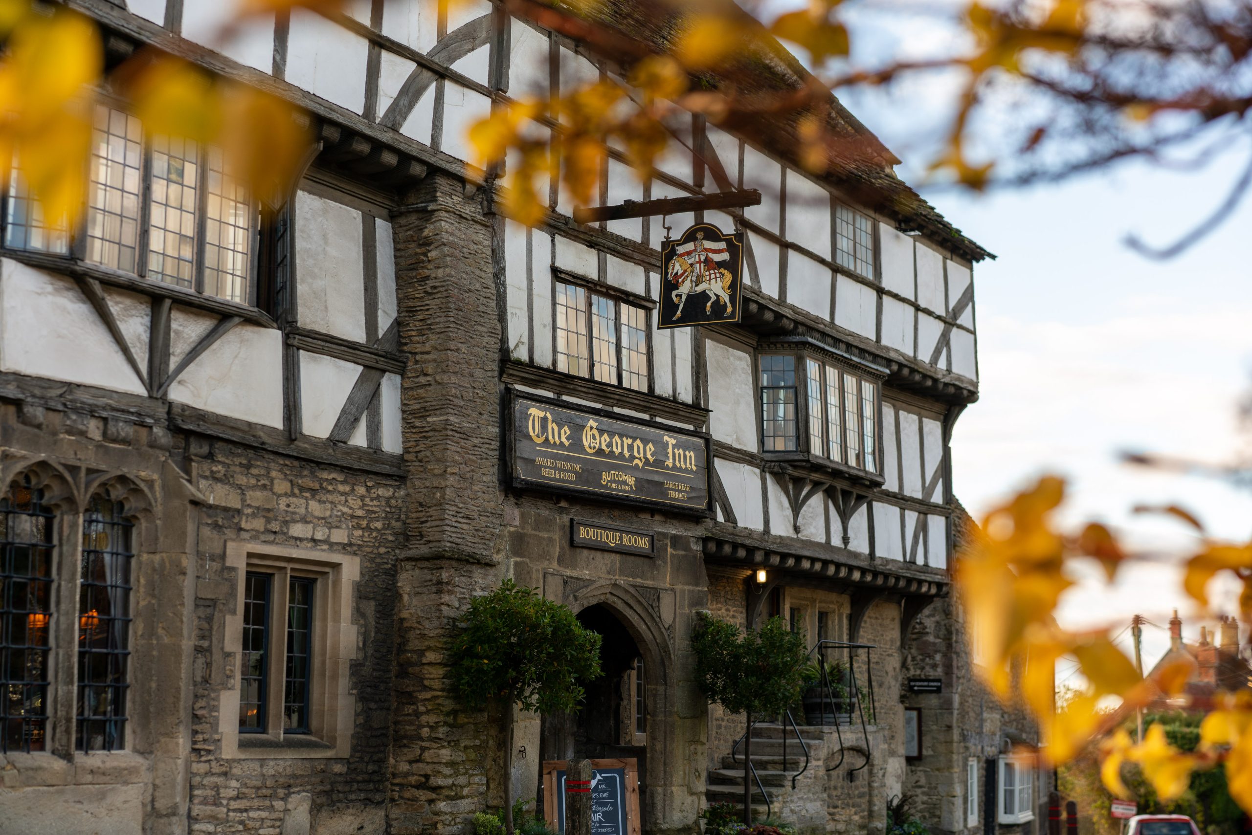 The George Inn: A Literary Getaway Awaits - Luxe Beat Magazine