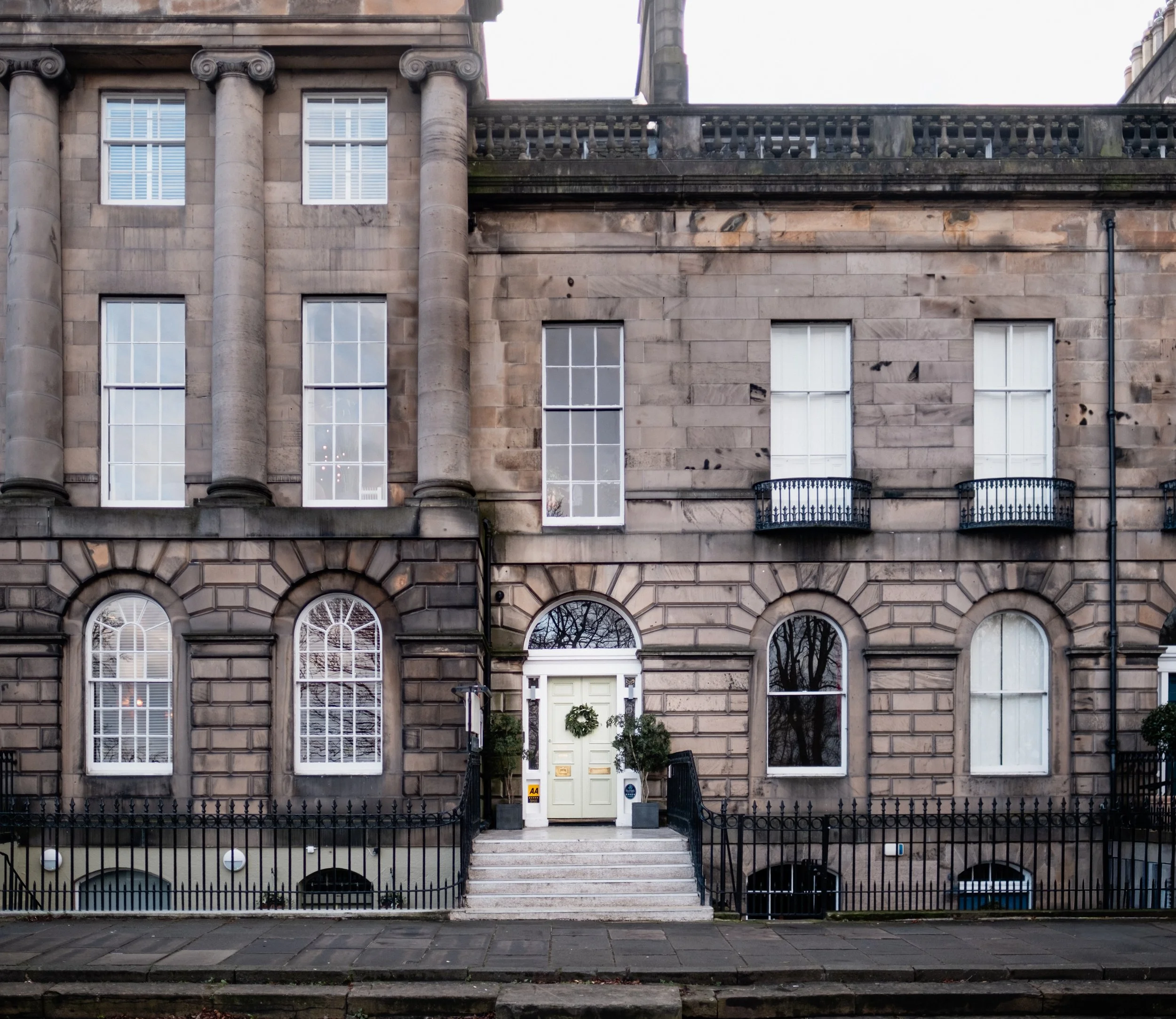 Restaurants Edinburgh: A Food Lover's Guide - Luxe Beat Magazine